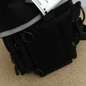 Adorama | Bags | Adorama Slinger Camera Bag | Poshmark